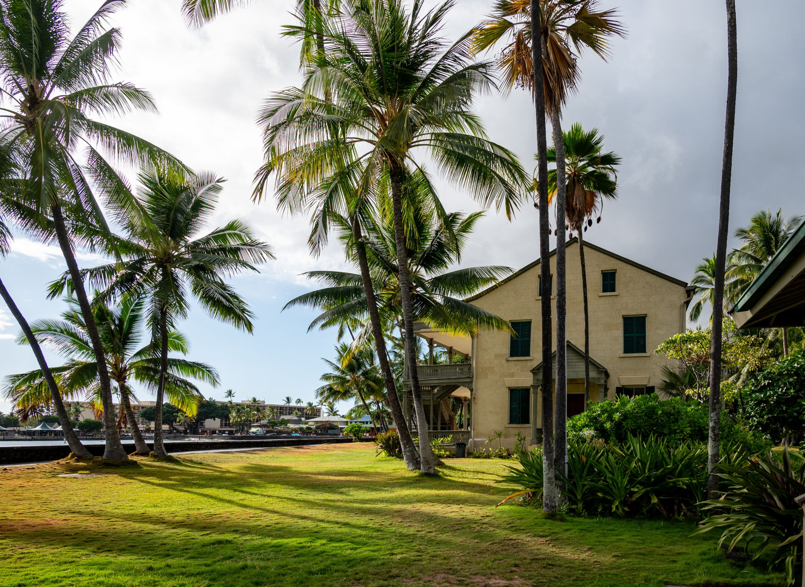 Hulihe‘e Palace 1:30 pm Self-Guided Tour | Daughters of Hawai‘i