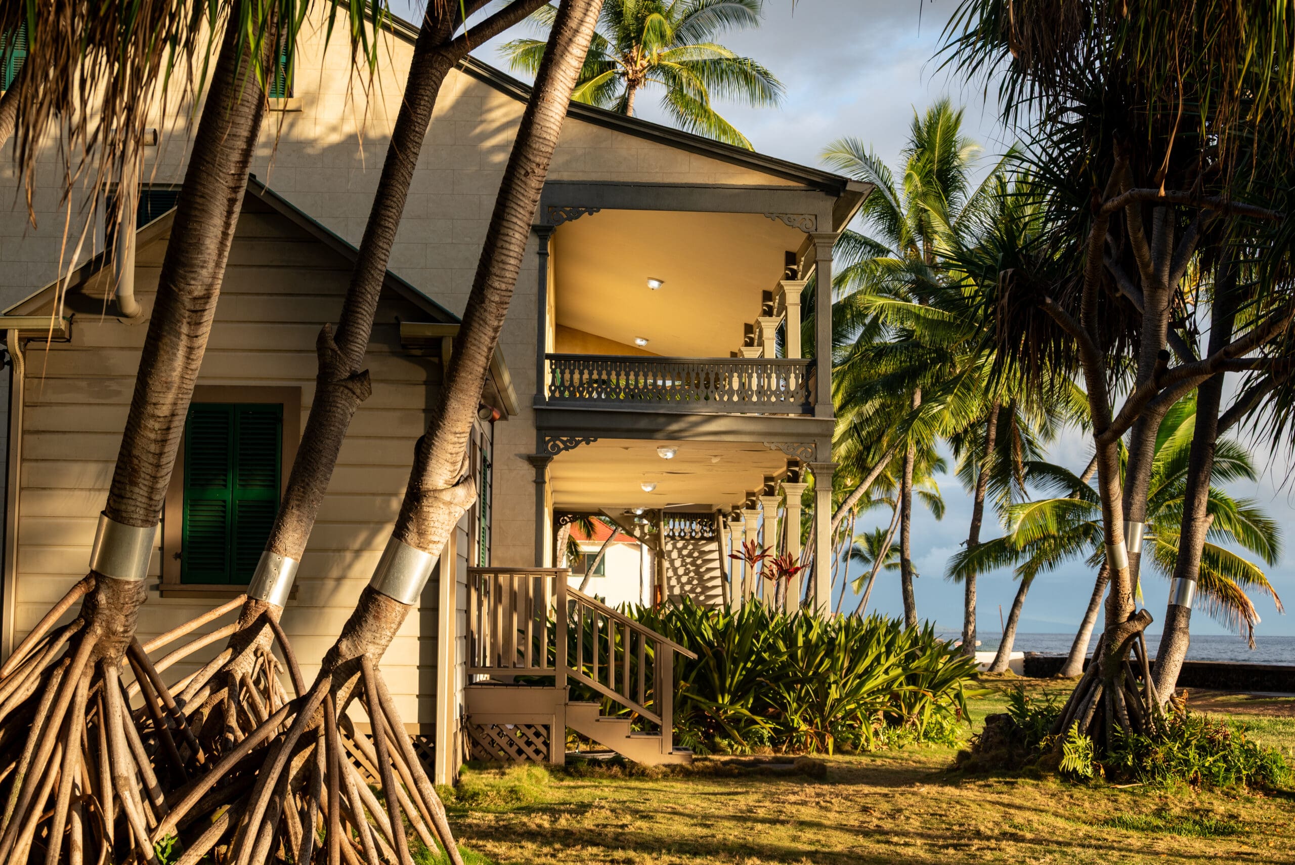 Hulihe‘e Palace 11 am Self-Guided Tour | Daughters of Hawai‘i